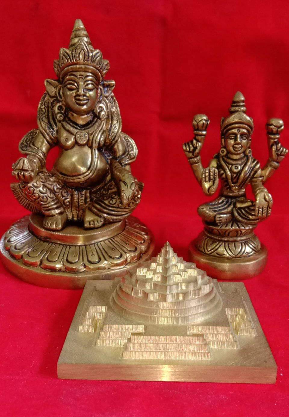 महालक्ष्मी-कुबेर पूजन…. - Ugavatiche Rang