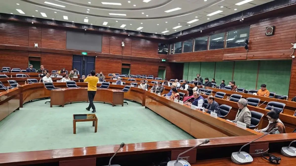 वक्फ दुरुस्ती विधेयकाला जेपीसीचा 'ग्रीन सिग्नल'; 14 नवीन बदलांना मंजुरी. - Ugavatiche Rang